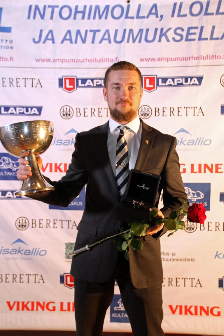 Vuoden ampumaurheilijaksi ensimmäisen kerran practical-ampuja: Teemu ...
